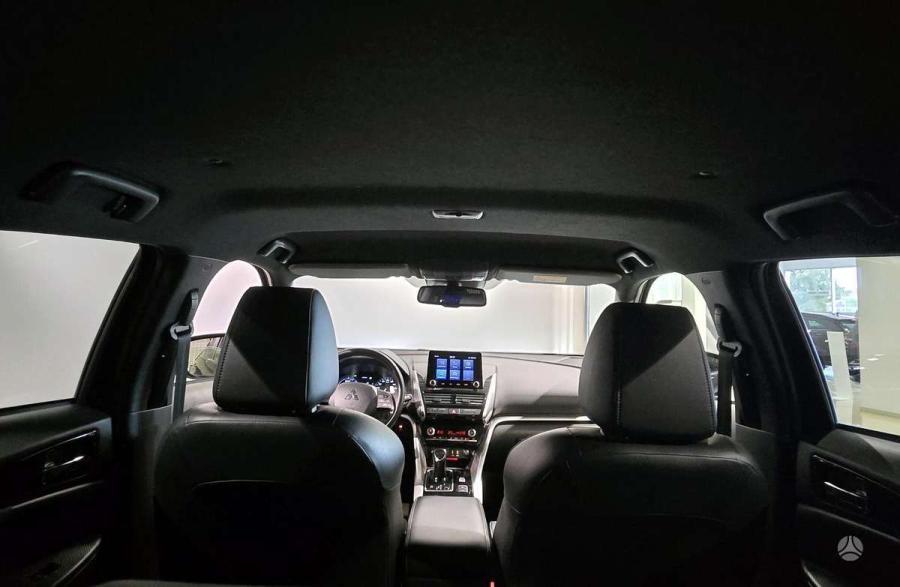 Black Mitsubishi Eclipse Cross 2024 in Siauliai, with an engine capacity of 2.36 L and mileage of 92 thousand km for 21900 €, photo 23 on AUTOMOTO.COM.LV