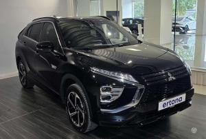 Black Mitsubishi Eclipse Cross 2024 in Siauliai, with an engine capacity of 2.36 L and mileage of 92 thousand km for 21900 €, photo 35 on AUTOMOTO.COM.LV
