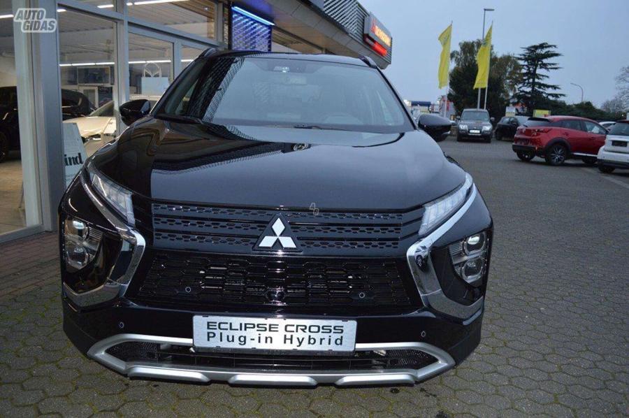 Melns Mitsubishi Eclipse Cross 2025 Kauņa, ar dzinēja tilpumu 2.40 L un nobraukumu 15 tūkst. km par 31619 €, foto 3 vietnē AUTOMOTO.COM.LV