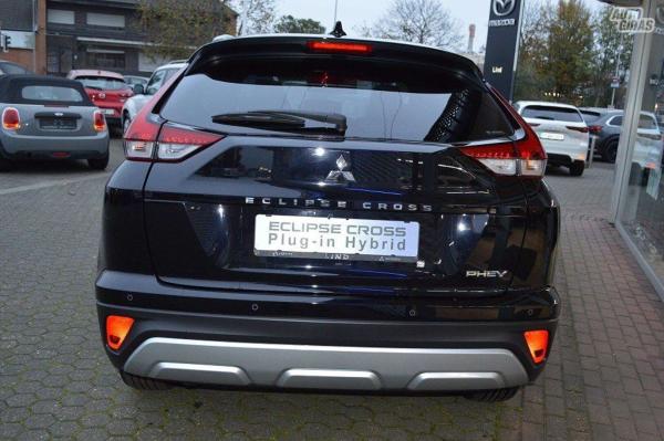 Black Mitsubishi Eclipse Cross 2025 in Kaunas, with an engine capacity of 2.40 L and mileage of 15 thousand km for 31619 €, photo 6 on AUTOMOTO.COM.LV