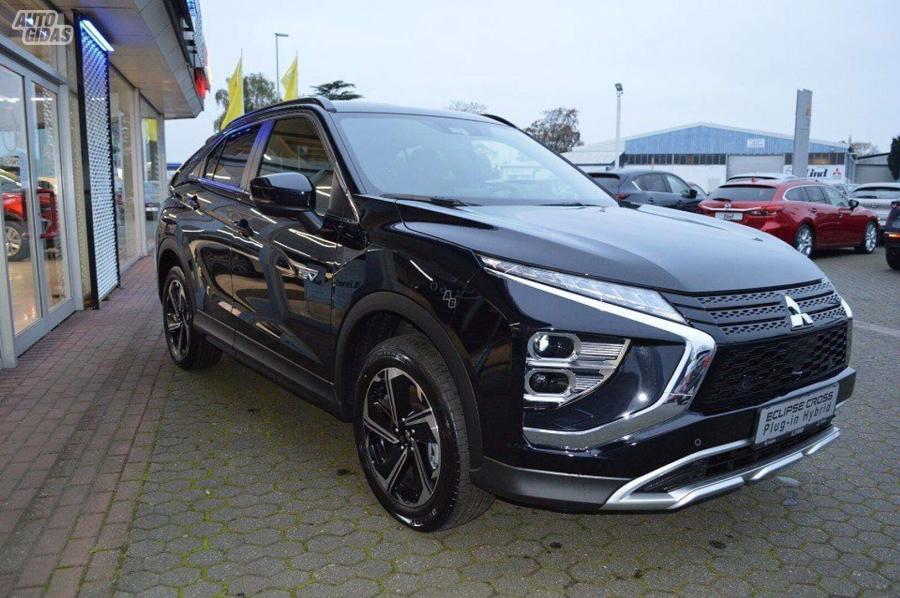 Melns Mitsubishi Eclipse Cross 2025 Kauņa, ar dzinēja tilpumu 2.40 L un nobraukumu 15 tūkst. km par 31619 €, foto 13 vietnē AUTOMOTO.COM.LV