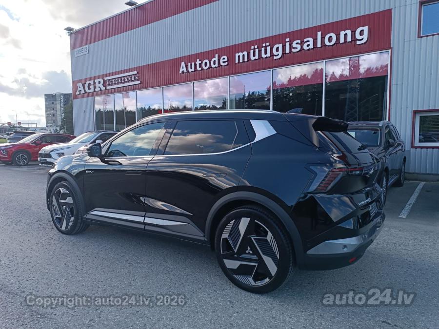 Black Mitsubishi Eclipse Cross 2026 in Tallinn, with an engine capacity of 0.00 L and mileage of 2 thousand km for 51990 €, photo 3 on AUTOMOTO.COM.LV