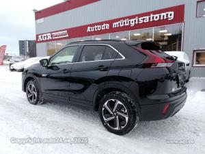 Black Mitsubishi Eclipse Cross 2021 in Tallinn, with an engine capacity of 2.40 L and mileage of 133 thousand km for 19900 €, photo 2 on AUTOMOTO.COM.LV