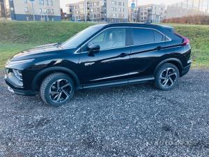 Melns Mitsubishi Eclipse Cross 2022 Tallina, ar dzinēja tilpumu 2.40 L un nobraukumu 25 tūkst. km par 27600 €, foto  vietnē AUTOMOTO.COM.LV