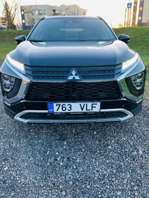 Black Mitsubishi Eclipse Cross 2022 in Tallinn, with an engine capacity of 2.40 L and mileage of 25 thousand km for 27600 €, photo 5 on AUTOMOTO.COM.LV