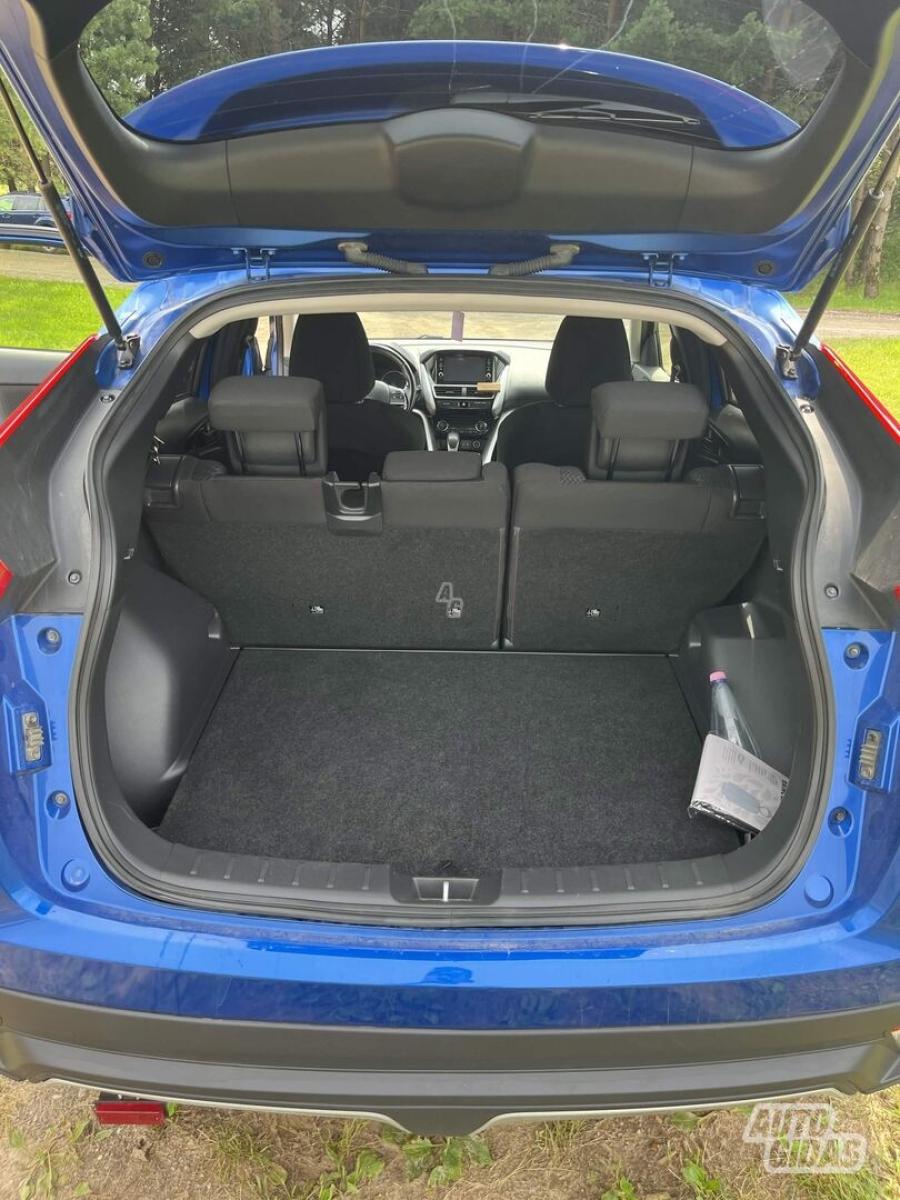 Blue Mitsubishi Eclipse Cross 2020 in Alytus, with an engine capacity of 1.50 L and mileage of 94 thousand km for 14300 €, photo 17 on AUTOMOTO.COM.LV