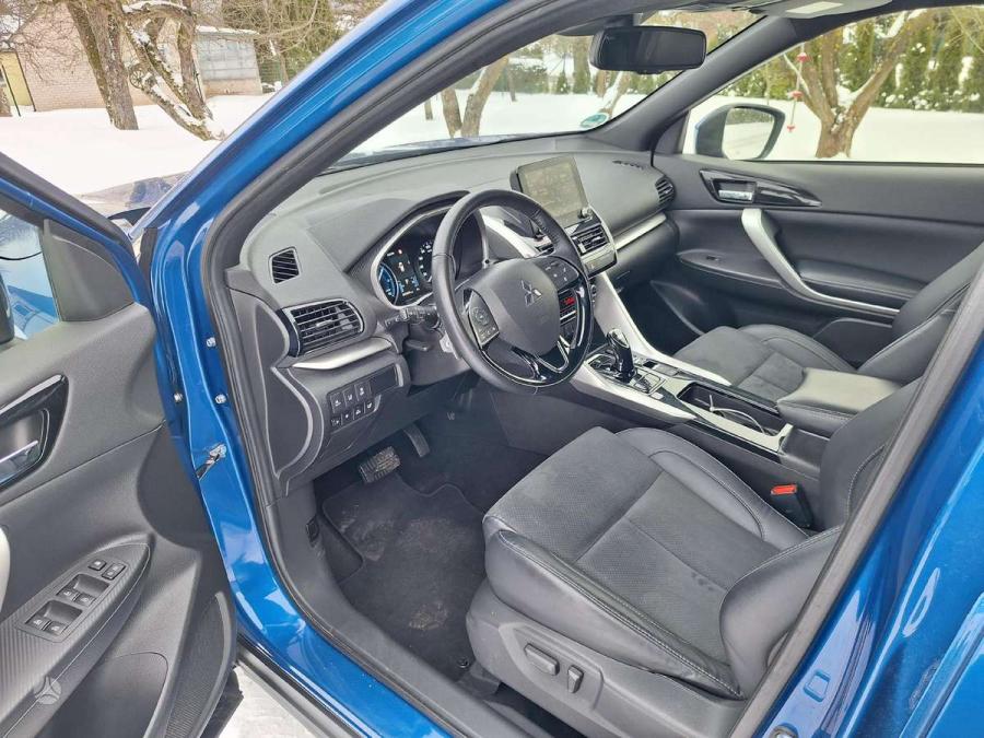Blue Mitsubishi Eclipse Cross 2022 in Alytus, with an engine capacity of 2.36 L and mileage of 85 thousand km for 19650 €, photo 16 on AUTOMOTO.COM.LV