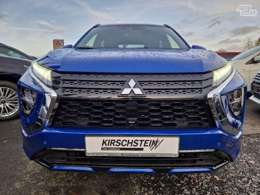 Blue Mitsubishi Eclipse Cross 2024 in Kaunas, with an engine capacity of 2.40 L and mileage of 21 thousand km for 27540 €, photo 5 on AUTOMOTO.COM.LV