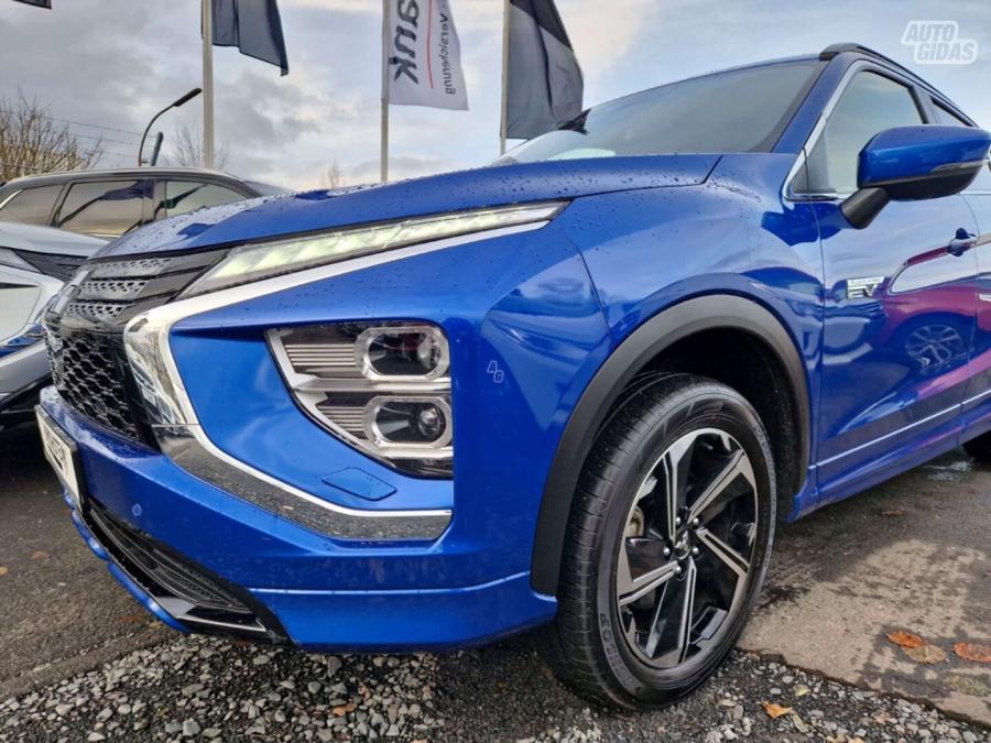 Blue Mitsubishi Eclipse Cross 2024 in Kaunas, with an engine capacity of 2.40 L and mileage of 21 thousand km for 27540 €, photo 6 on AUTOMOTO.COM.LV