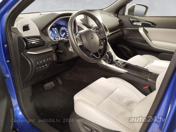 Blue Mitsubishi Eclipse Cross 2023 in Tallinn, with an engine capacity of 2.40 L and mileage of 22 thousand km for 19990 €, photo 3 on AUTOMOTO.COM.LV
