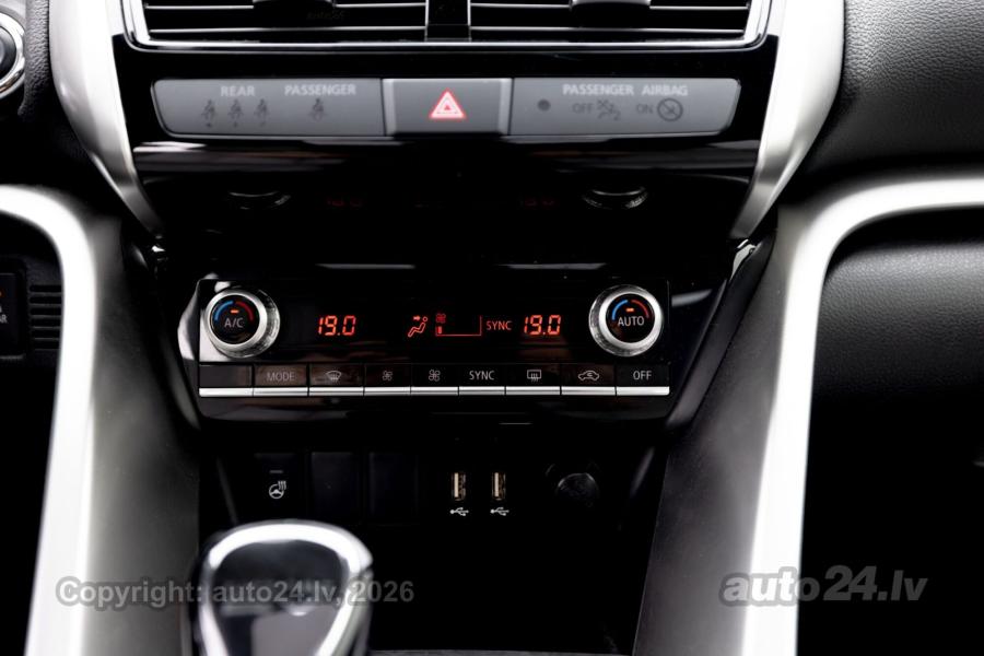 Blue Mitsubishi Eclipse Cross 2023 in Tallinn, with an engine capacity of 2.40 L and mileage of 26 thousand km for 26900 €, photo 13 on AUTOMOTO.COM.LV