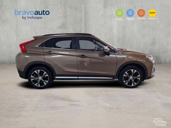 Mitsubishi Eclipse Cross 2021 in Vilnius on AUTOMOTO.COM.LV Brown Mitsubishi Eclipse Cross 2021 in Vilnius, with an engine capacity of 1.50 L and mileage of 86 thousand km for 19000 €, photo 7 on AUTOMOTO.COM.LV