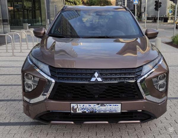 Brown Mitsubishi Eclipse Cross 2022 in Vilnius, with an engine capacity of 2.36 L and mileage of 31 thousand km for 21200 €, photo 2 on AUTOMOTO.COM.LV