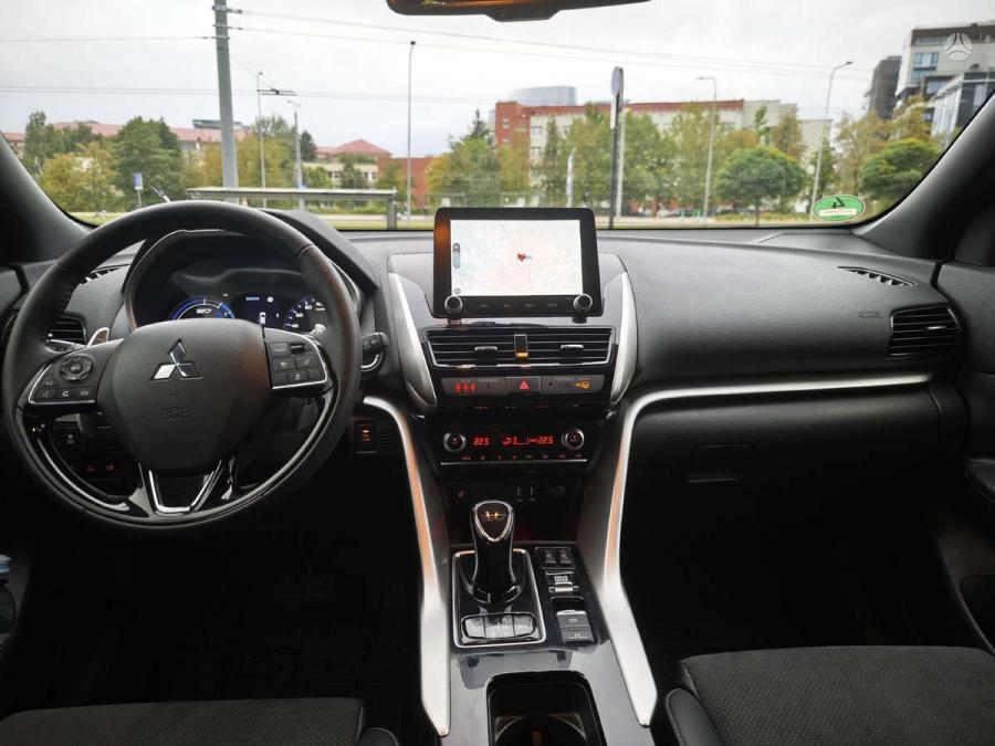 Brown Mitsubishi Eclipse Cross 2022 in Vilnius, with an engine capacity of 2.36 L and mileage of 31 thousand km for 21200 €, photo 13 on AUTOMOTO.COM.LV