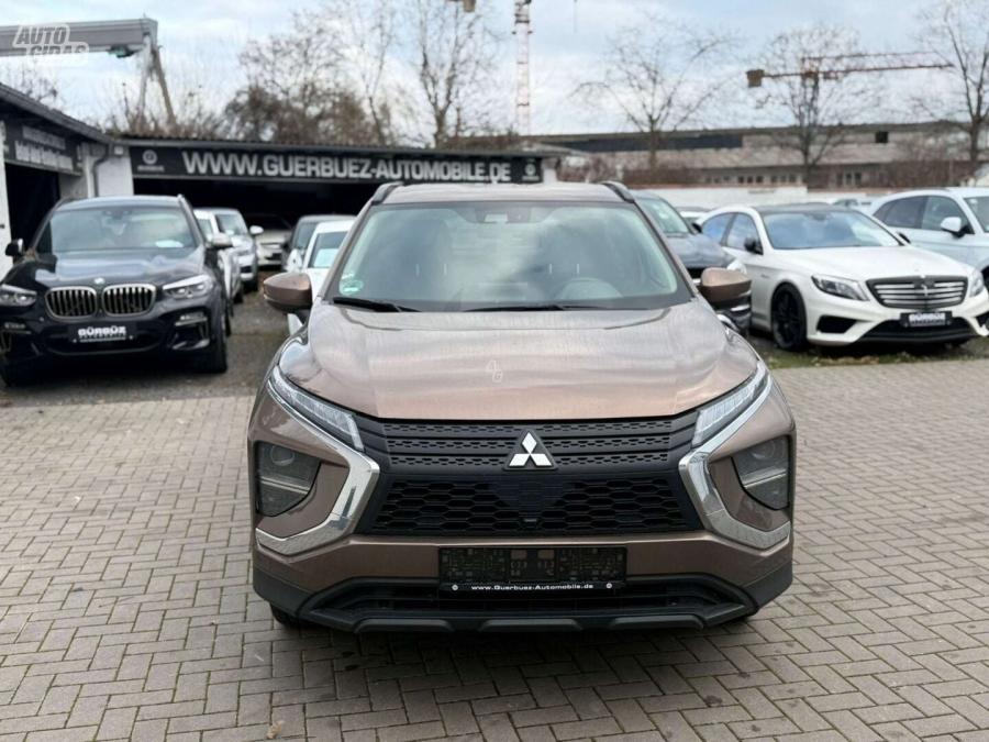 Brown Mitsubishi Eclipse Cross 2022 in Kaunas, with an engine capacity of 2.40 L and mileage of 30 thousand km for 24421 €, photo 2 on AUTOMOTO.COM.LV