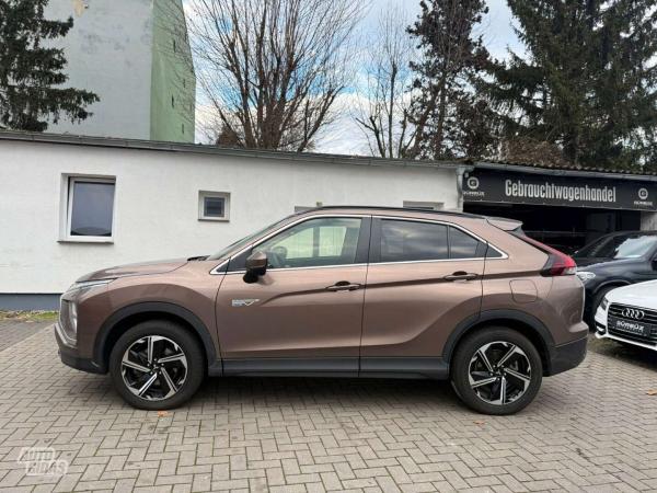 Brūns Mitsubishi Eclipse Cross 2022 Kauņa, ar dzinēja tilpumu 2.40 L un nobraukumu 30 tūkst. km par 24421 €, foto 4 vietnē AUTOMOTO.COM.LV