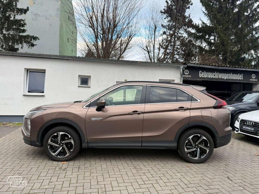 Brown Mitsubishi Eclipse Cross 2022 in Kaunas, with an engine capacity of 2.40 L and mileage of 30 thousand km for 24421 €, photo 4 on AUTOMOTO.COM.LV