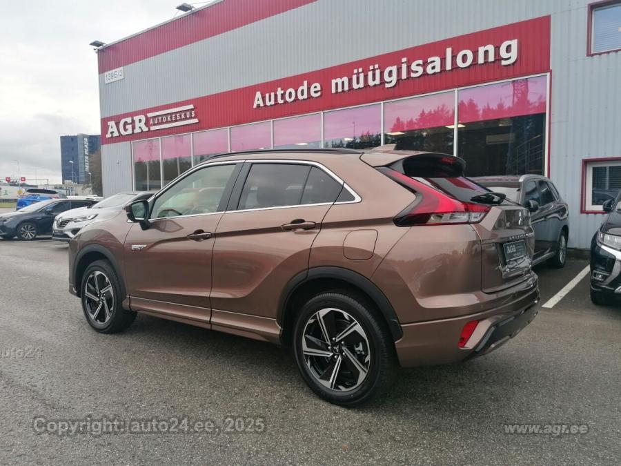 Brown Mitsubishi Eclipse Cross 2022 in Tallinn, with an engine capacity of 2.40 L and mileage of 64 thousand km for 26900 €, photo 2 on AUTOMOTO.COM.LV