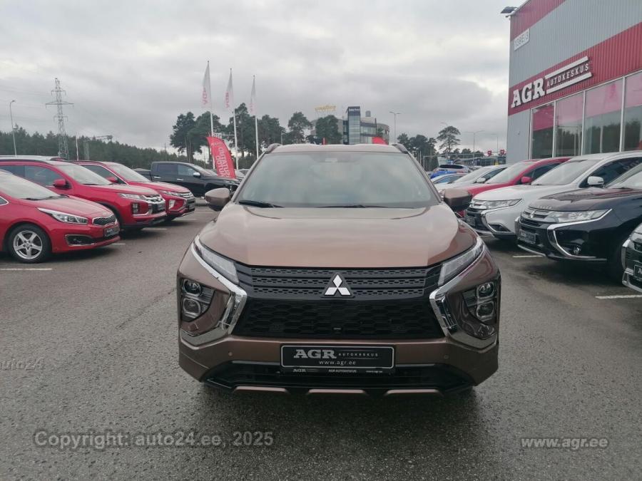 Brown Mitsubishi Eclipse Cross 2022 in Tallinn, with an engine capacity of 2.40 L and mileage of 64 thousand km for 26900 €, photo 3 on AUTOMOTO.COM.LV