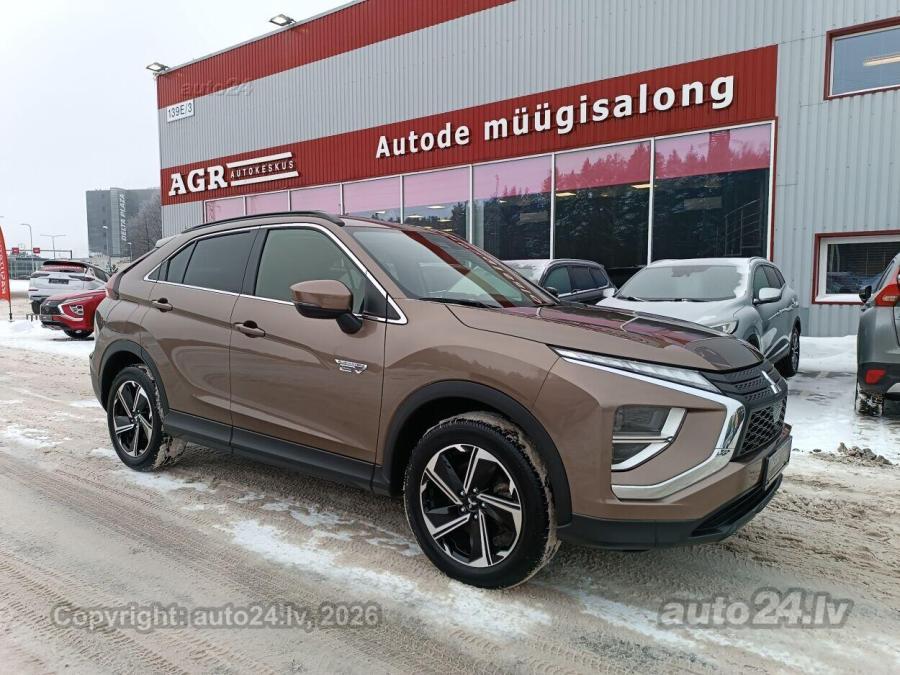 Brown Mitsubishi Eclipse Cross 2022 in Tallinn, with an engine capacity of 2.40 L and mileage of 42 thousand km for 23900 €, photo 1 on AUTOMOTO.COM.LV