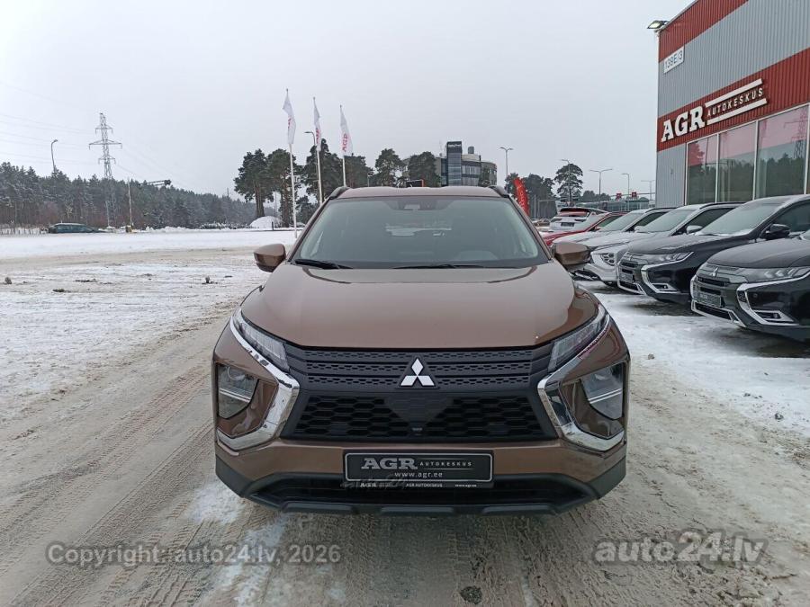Brown Mitsubishi Eclipse Cross 2022 in Tallinn, with an engine capacity of 2.40 L and mileage of 42 thousand km for 23900 €, photo 3 on AUTOMOTO.COM.LV