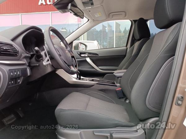 Brūns Mitsubishi Eclipse Cross 2022 Tallina, ar dzinēja tilpumu 2.40 L un nobraukumu 42 tūkst. km par 23900 €, foto 7 vietnē AUTOMOTO.COM.LV