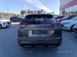 Brūns Mitsubishi Eclipse Cross 2022 Tallina, ar dzinēja tilpumu 2.40 L un nobraukumu 51 tūkst. km par 25990 €, foto 5 vietnē AUTOMOTO.COM.LV