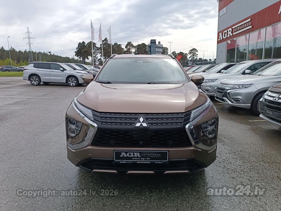 Brown Mitsubishi Eclipse Cross 2022 in Tallinn, with an engine capacity of 2.40 L and mileage of 92 thousand km for 24990 €, photo 4 on AUTOMOTO.COM.LV