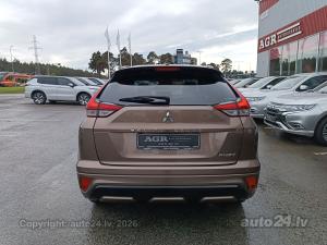 Brown Mitsubishi Eclipse Cross 2022 in Tallinn, with an engine capacity of 2.40 L and mileage of 92 thousand km for 24990 €, photo 5 on AUTOMOTO.COM.LV