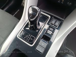 Brown Mitsubishi Eclipse Cross 2022 in Tallinn, with an engine capacity of 2.40 L and mileage of 92 thousand km for 24990 €, photo 7 on AUTOMOTO.COM.LV