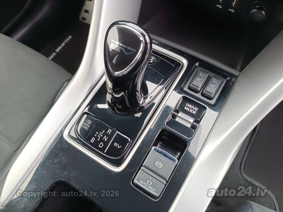 Brown Mitsubishi Eclipse Cross 2022 in Tallinn, with an engine capacity of 2.40 L and mileage of 92 thousand km for 24990 €, photo 7 on AUTOMOTO.COM.LV