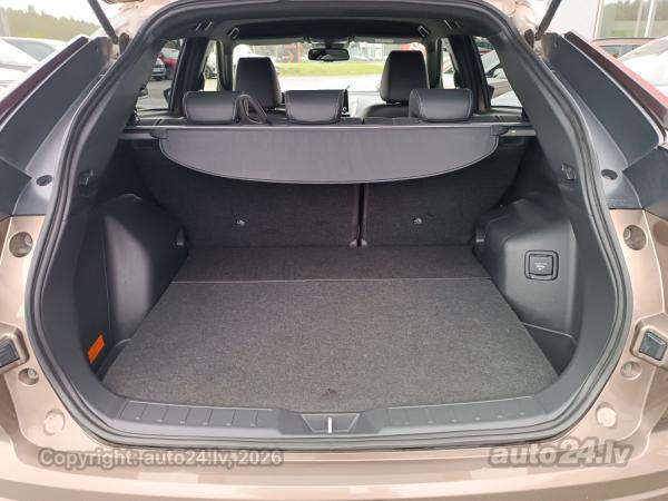 Brown Mitsubishi Eclipse Cross 2022 in Tallinn, with an engine capacity of 2.40 L and mileage of 92 thousand km for 24990 €, photo 9 on AUTOMOTO.COM.LV