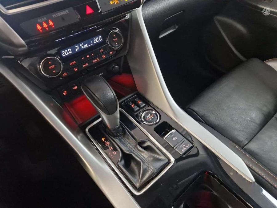 Mitsubishi Eclipse Cross 2018 in Vilnius, with an engine capacity of 1.50 L and mileage of 86 thousand km for 17000 €, photo 16 on AUTOMOTO.COM.LV