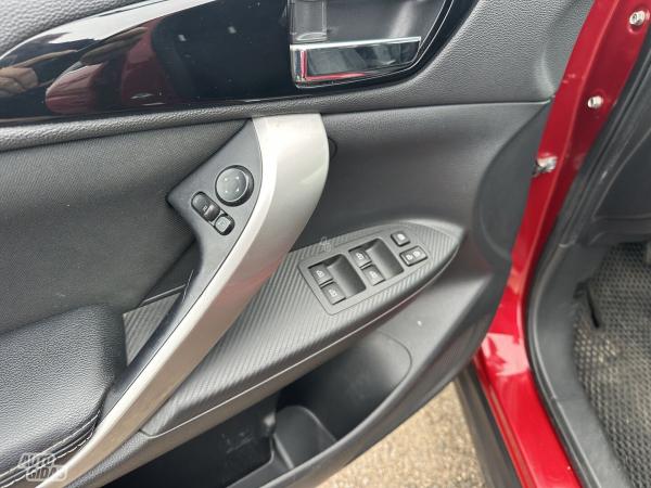 Mitsubishi Eclipse Cross 2019 in Kaunas, with an engine capacity of 2.30 L and mileage of 261 thousand km for 13500 €, photo 10 on AUTOMOTO.COM.LV