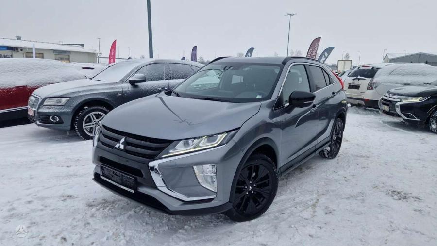 Grey Mitsubishi Eclipse Cross 2019 in Marijampole, with an engine capacity of 2.27 L and mileage of 156 thousand km for 14000 €, photo 1 on AUTOMOTO.COM.LV