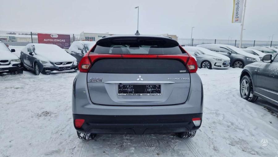 Grey Mitsubishi Eclipse Cross 2019 in Marijampole, with an engine capacity of 2.27 L and mileage of 156 thousand km for 14000 €, photo 7 on AUTOMOTO.COM.LV