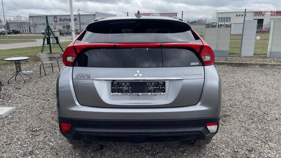 Grey Mitsubishi Eclipse Cross 2019 in Marijampole, with an engine capacity of 2.30 L and mileage of 156 thousand km for 14490 €, photo 10 on AUTOMOTO.COM.LV