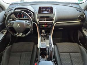 Grey Mitsubishi Eclipse Cross 2019 in Vilnius, with an engine capacity of 1.50 L and mileage of 149 thousand km for 11600 €, photo 6 on AUTOMOTO.COM.LV