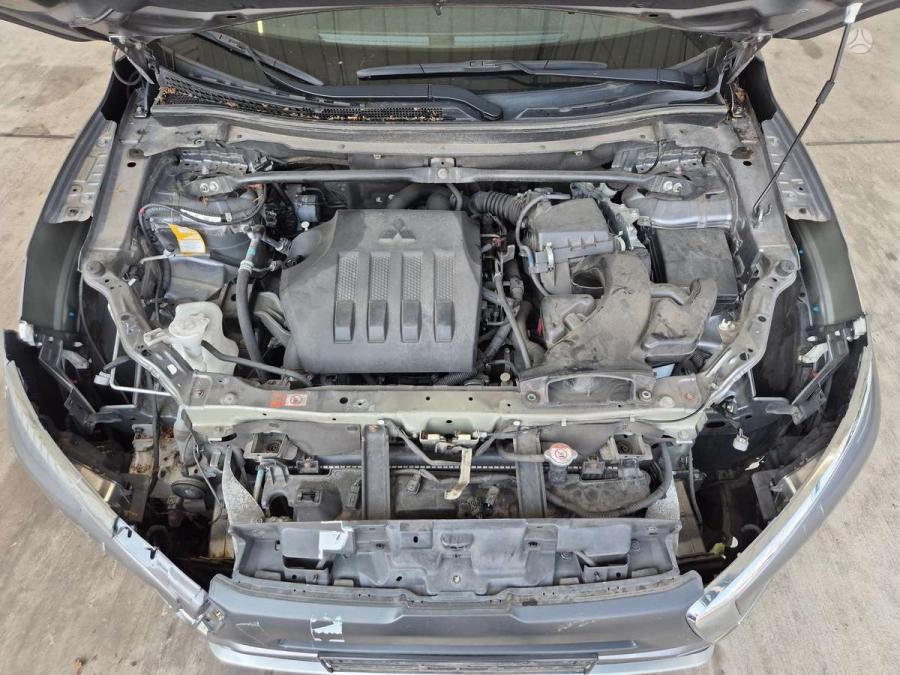 Grey Mitsubishi Eclipse Cross 2019 in Vilnius, with an engine capacity of 1.50 L and mileage of 149 thousand km for 11600 €, photo 9 on AUTOMOTO.COM.LV