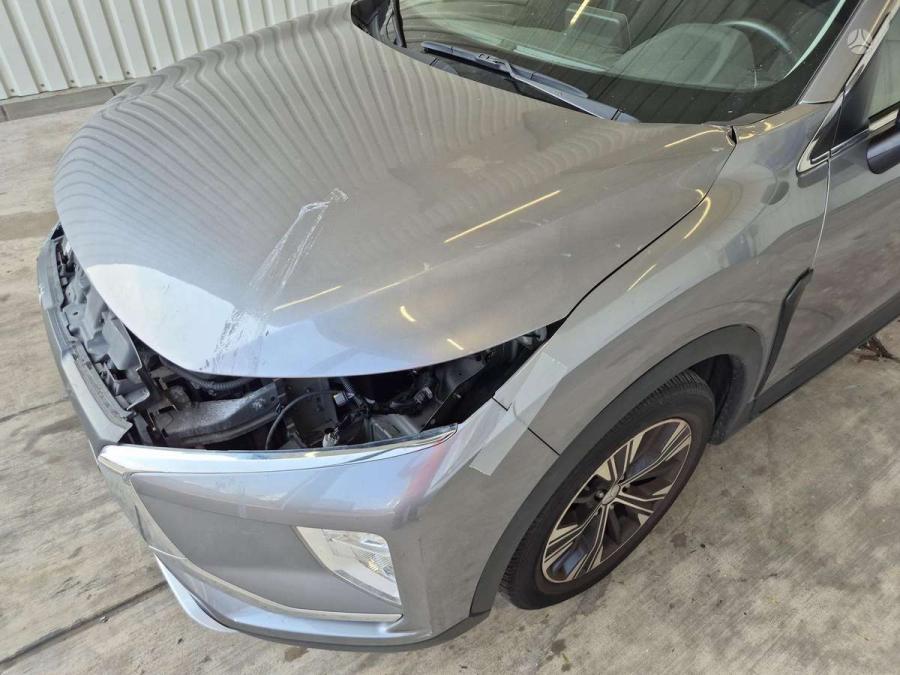 Grey Mitsubishi Eclipse Cross 2019 in Vilnius, with an engine capacity of 1.50 L and mileage of 149 thousand km for 11600 €, photo 16 on AUTOMOTO.COM.LV
