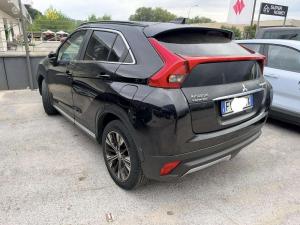 Pelēks Mitsubishi Eclipse Cross 2019 Viļņa, ar dzinēja tilpumu 2.27 L un nobraukumu 209 tūkst. km par 11000 €, foto 5 vietnē AUTOMOTO.COM.LV