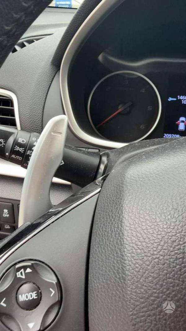 Pelēks Mitsubishi Eclipse Cross 2019 Viļņa, ar dzinēja tilpumu 2.27 L un nobraukumu 209 tūkst. km par 11000 €, foto 9 vietnē AUTOMOTO.COM.LV