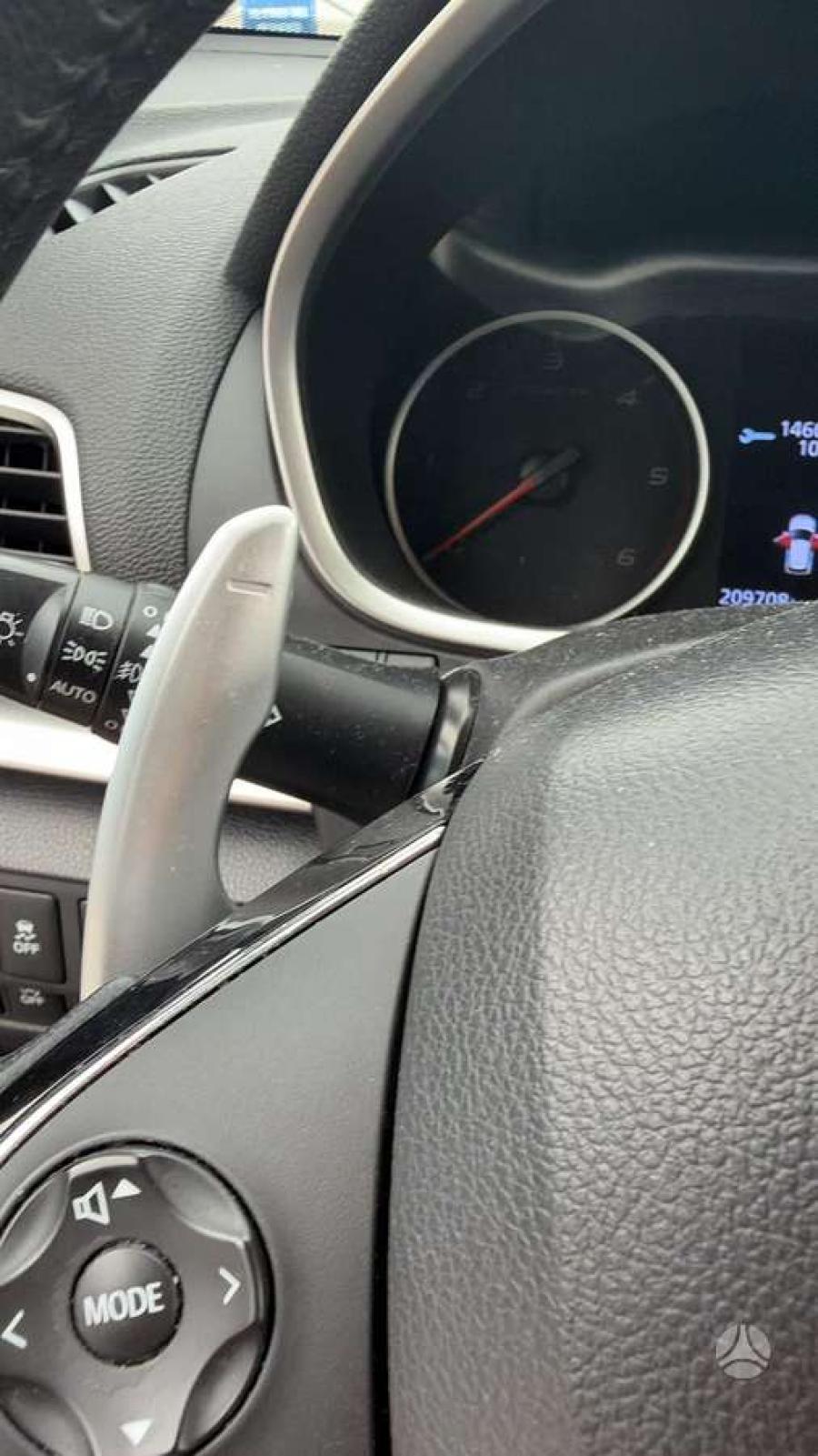 Pelēks Mitsubishi Eclipse Cross 2019 Viļņa, ar dzinēja tilpumu 2.27 L un nobraukumu 209 tūkst. km par 11000 €, foto 9 vietnē AUTOMOTO.COM.LV