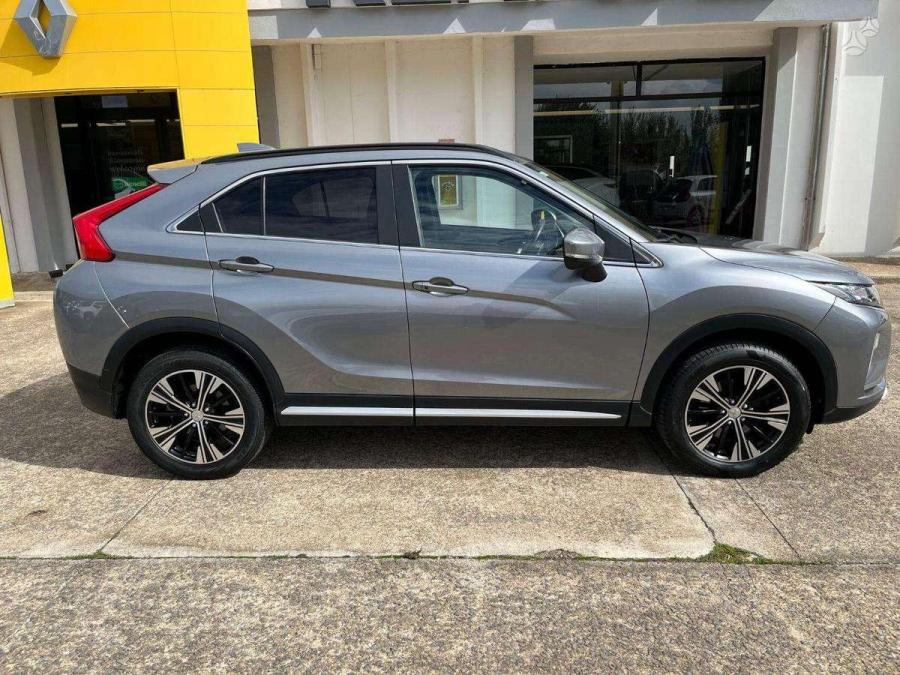 Grey Mitsubishi Eclipse Cross 2020 in Panevezys, with an engine capacity of 2.27 L and mileage of 144 thousand km for 19500 €, photo 4 on AUTOMOTO.COM.LV