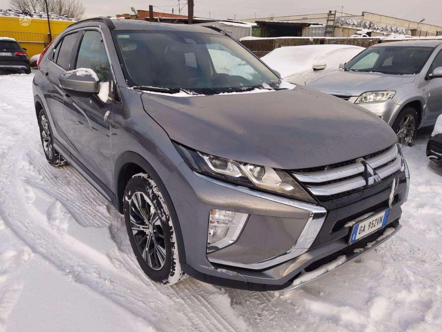 Grey Mitsubishi Eclipse Cross 2020 in Panevezys, with an engine capacity of 2.27 L and mileage of 144 thousand km for 19500 €, photo 10 on AUTOMOTO.COM.LV