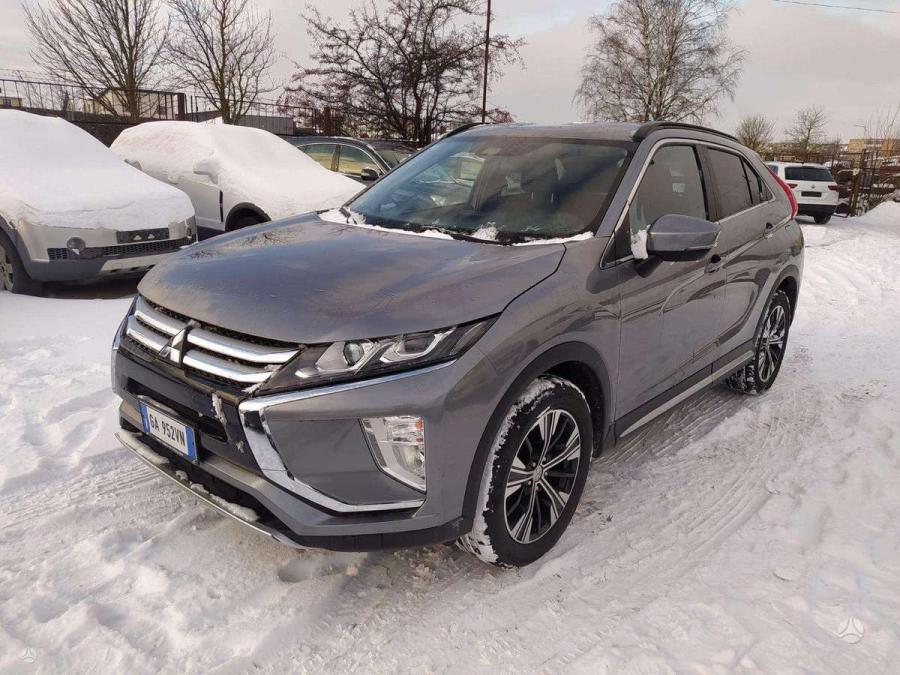 Grey Mitsubishi Eclipse Cross 2020 in Panevezys, with an engine capacity of 2.27 L and mileage of 144 thousand km for 19500 €, photo 12 on AUTOMOTO.COM.LV