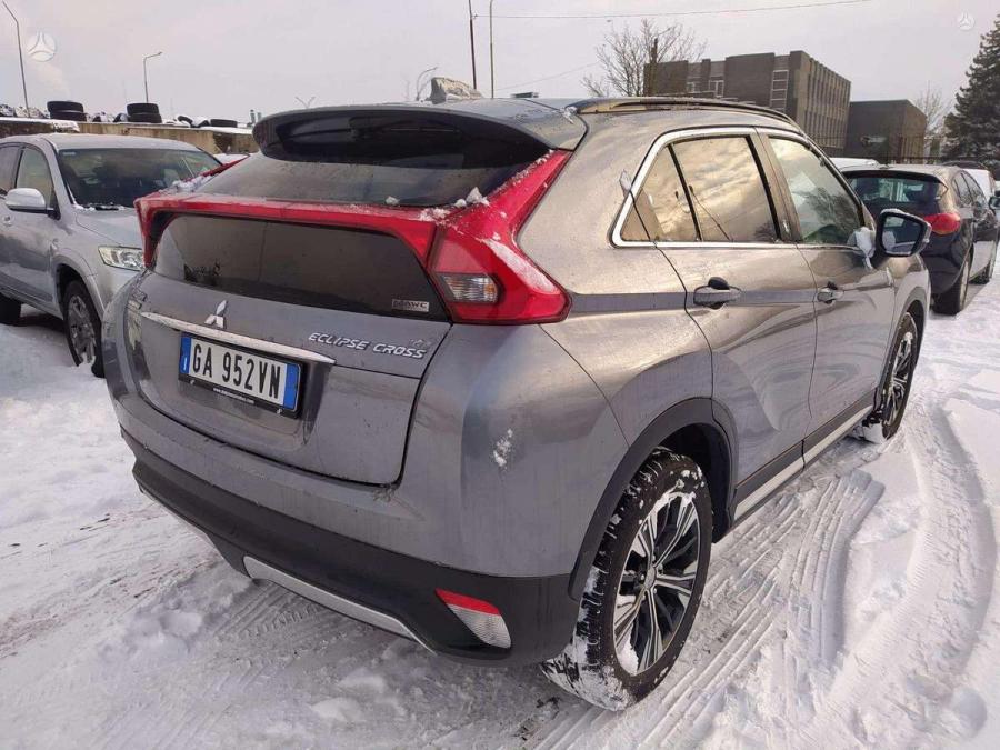 Grey Mitsubishi Eclipse Cross 2020 in Panevezys, with an engine capacity of 2.27 L and mileage of 144 thousand km for 19500 €, photo 18 on AUTOMOTO.COM.LV