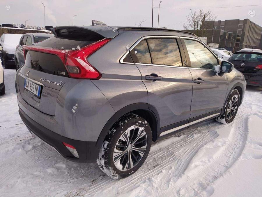Grey Mitsubishi Eclipse Cross 2020 in Panevezys, with an engine capacity of 2.27 L and mileage of 144 thousand km for 19500 €, photo 19 on AUTOMOTO.COM.LV