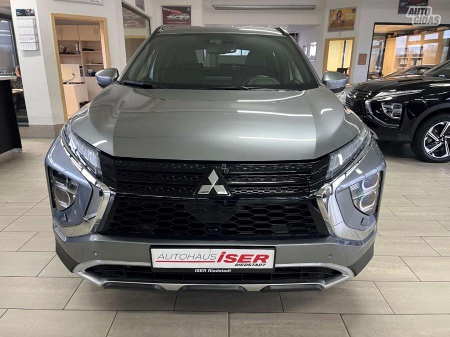 Pelēks Mitsubishi Eclipse Cross 2021 Kauņa, ar dzinēja tilpumu 2.40 L un nobraukumu 76 tūkst. km par 23420 €, foto 3 vietnē AUTOMOTO.COM.LV