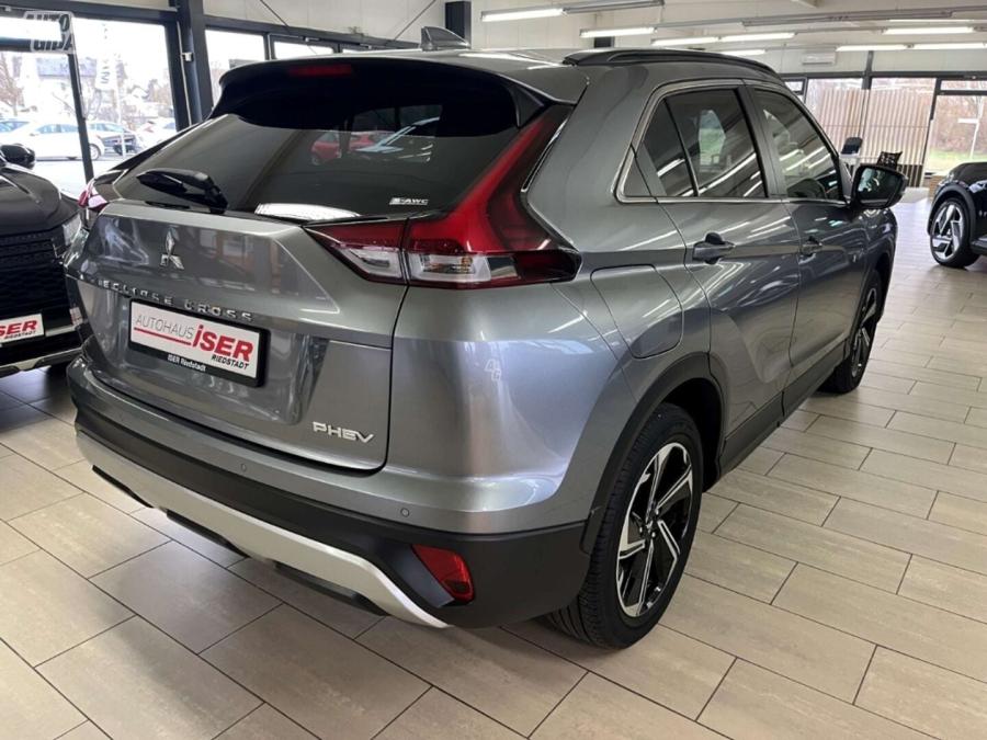 Pelēks Mitsubishi Eclipse Cross 2021 Kauņa, ar dzinēja tilpumu 2.40 L un nobraukumu 76 tūkst. km par 23420 €, foto 5 vietnē AUTOMOTO.COM.LV